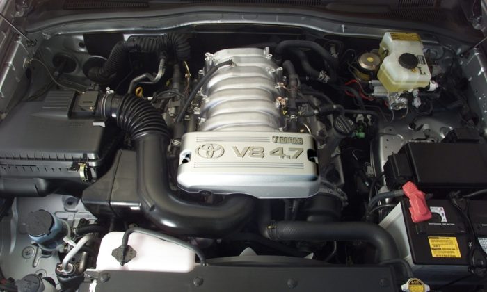 Toyota 2UZ-FE 4.7L V8 Engine: Specs, Reliability, and Performance