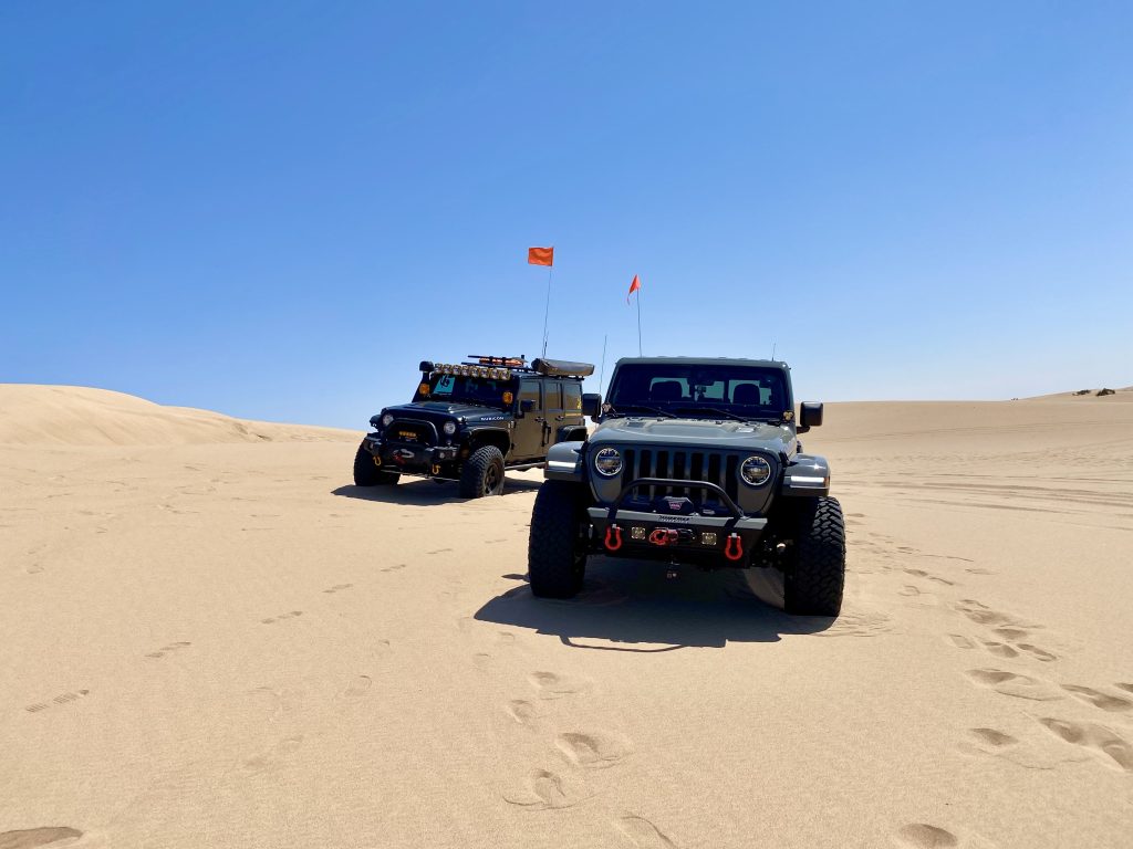 Sand Driving Techniques: 4WD Guide for Every Skill Level - Overlanding ...